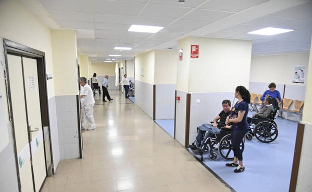 Sanidad restringe en Extremadura las visitas a pacientes hospitalizados ...
